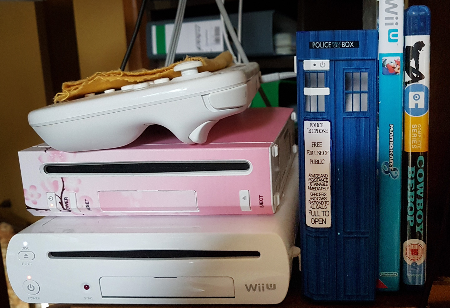 My custom TARDIS Wii (skin, sound and hopefully more in the future ...