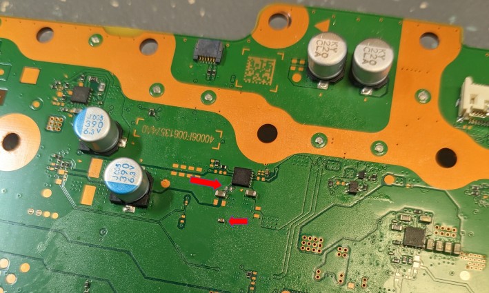 Capacitor value near the AF01 chip | GBAtemp.net - The Independent ...